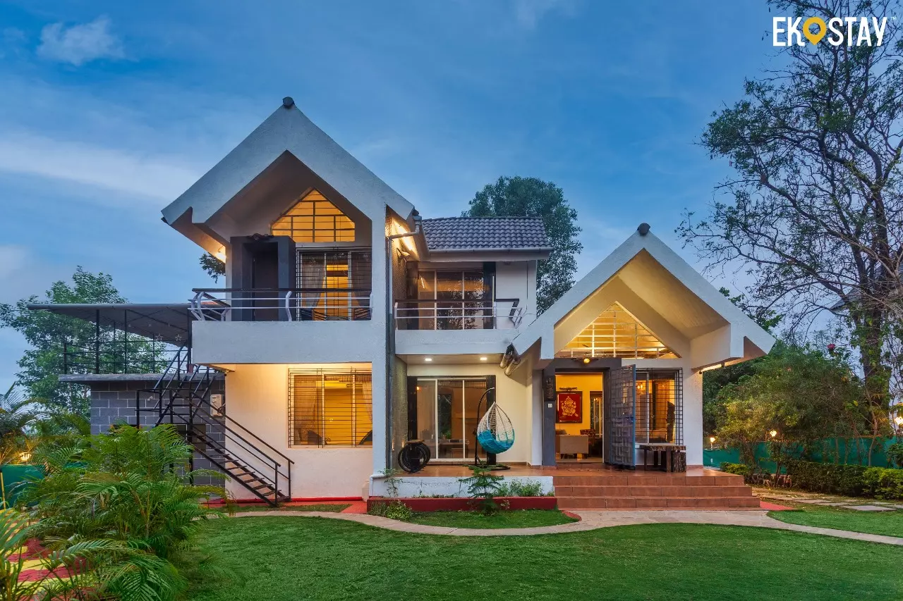 Gazebo Spacious Lawn